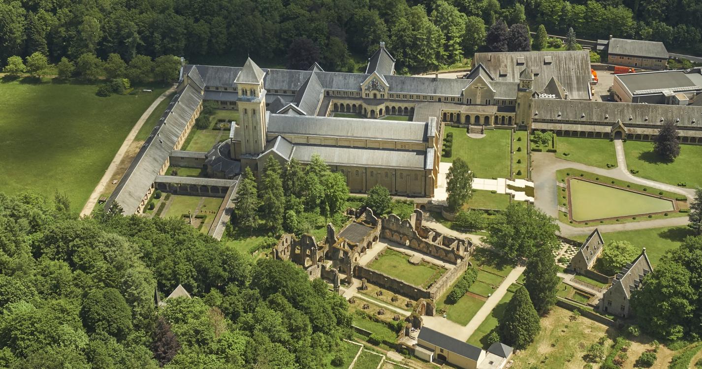 L’Abbaye d’Orval, légendaire lieu de foi et de traditions | Ardennes-étape